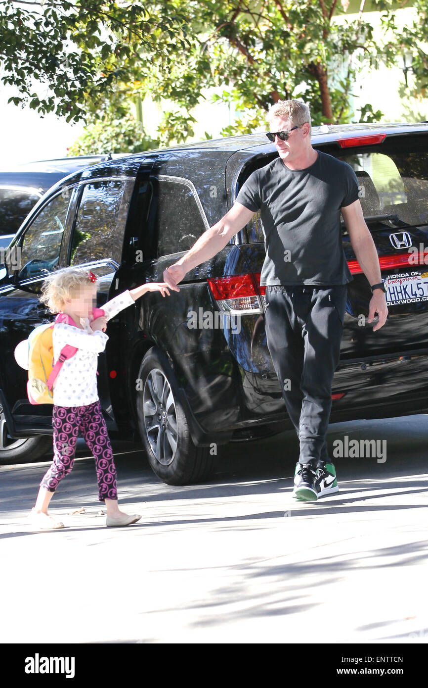 Eric Dane heads out for the day with his daughter Featuring: Eric Dane ...