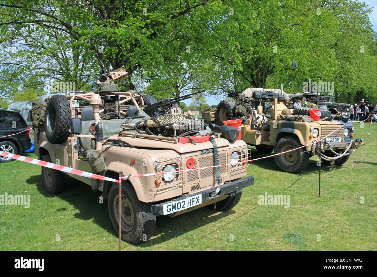 'Pathfinder' Land Rover Defender (2002) and Special Forces Land Rover ...