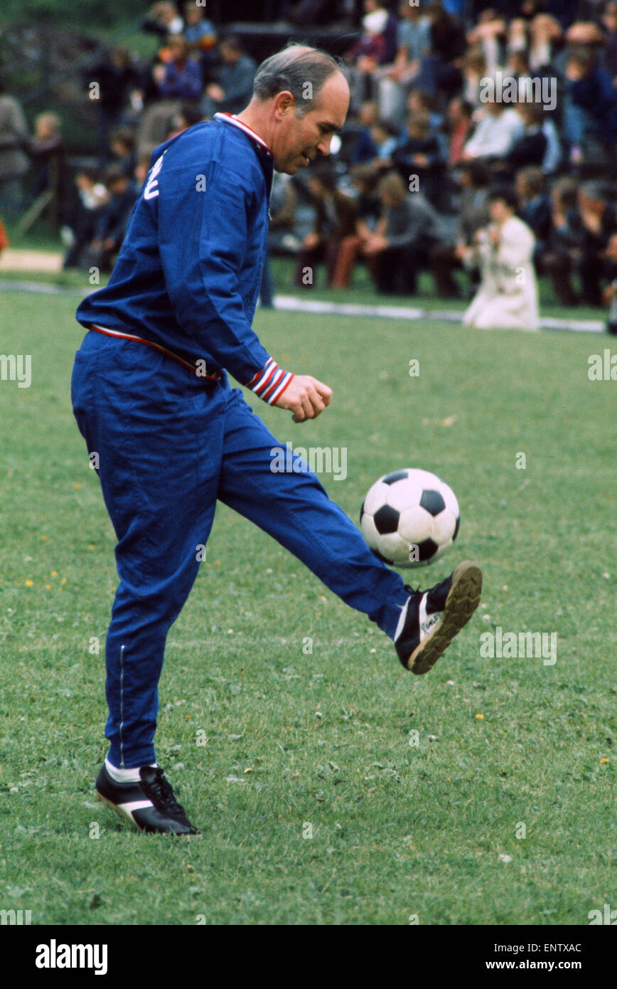 England manager Alf Ramsey pictured during an England training session ...