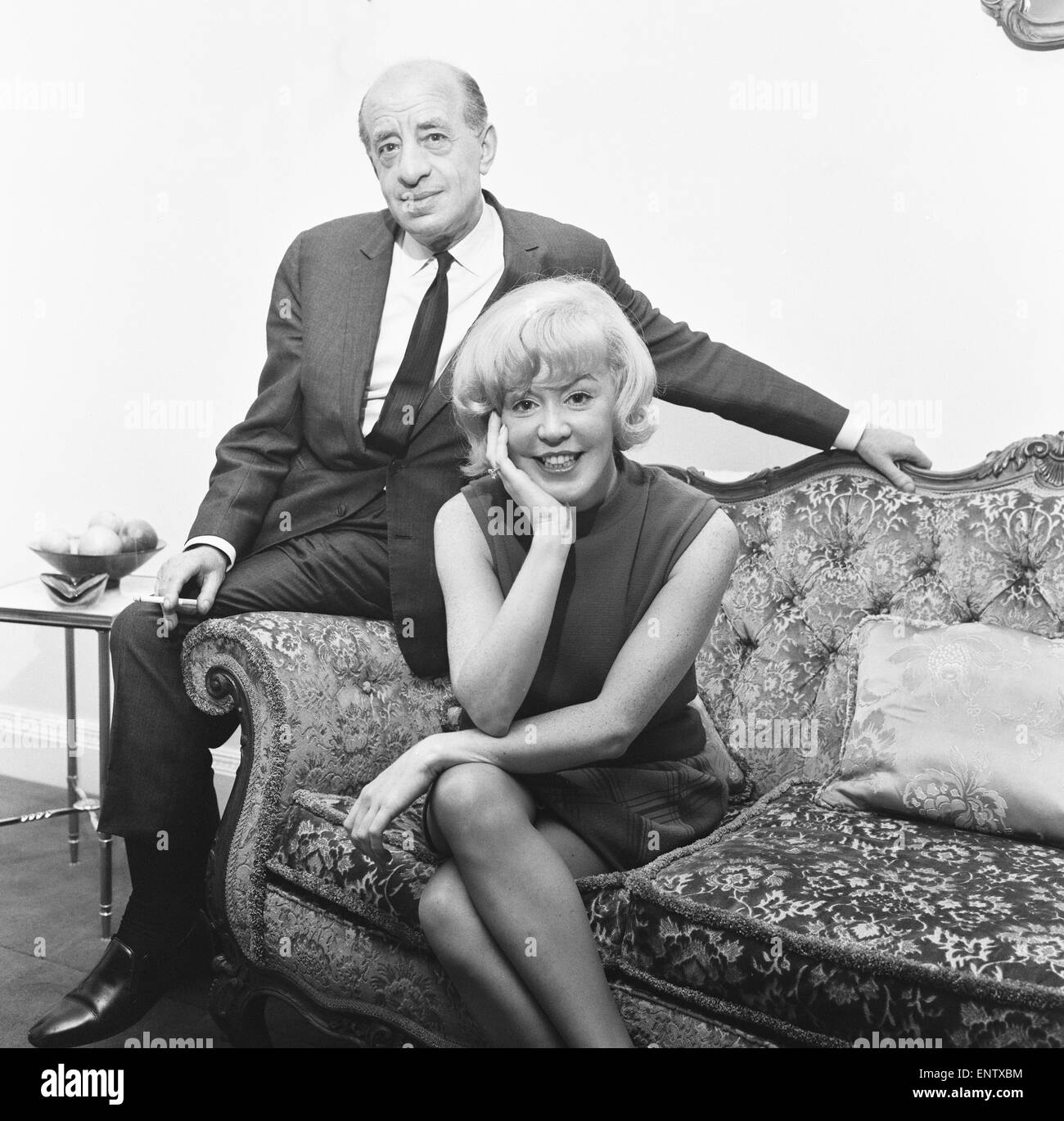 Kathy kirby bert hi-res stock photography and images - Alamy