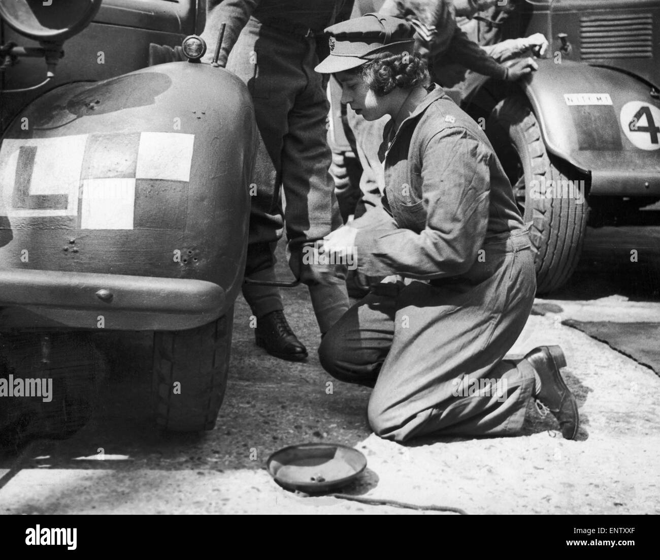 Princess elizabeth 1945 hi-res stock photography and images - Alamy