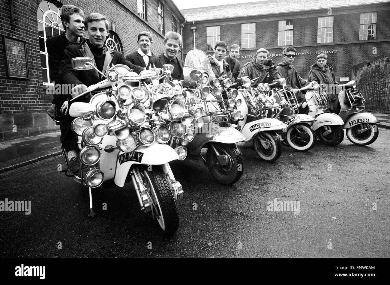 Mods 1960s hi-res stock photography and images - Alamy