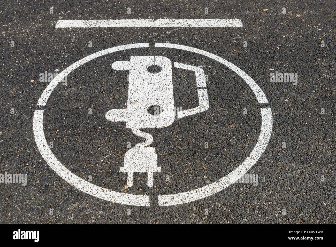 Sign on the road indicating a service station for electric cars Stock ...