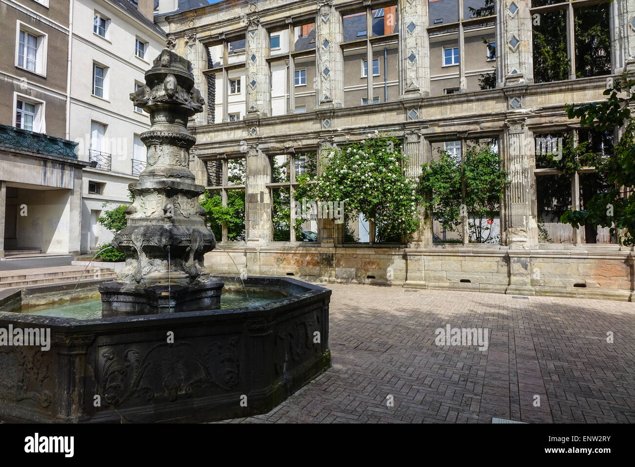 Tours france hi-res stock photography and images - Alamy