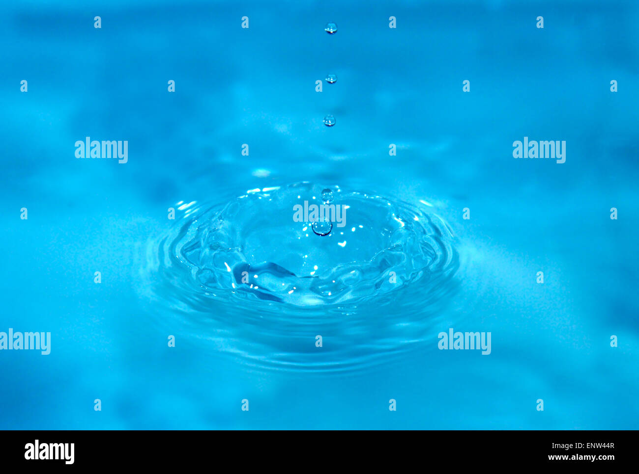 drop of water splashing Stock Photo - Alamy