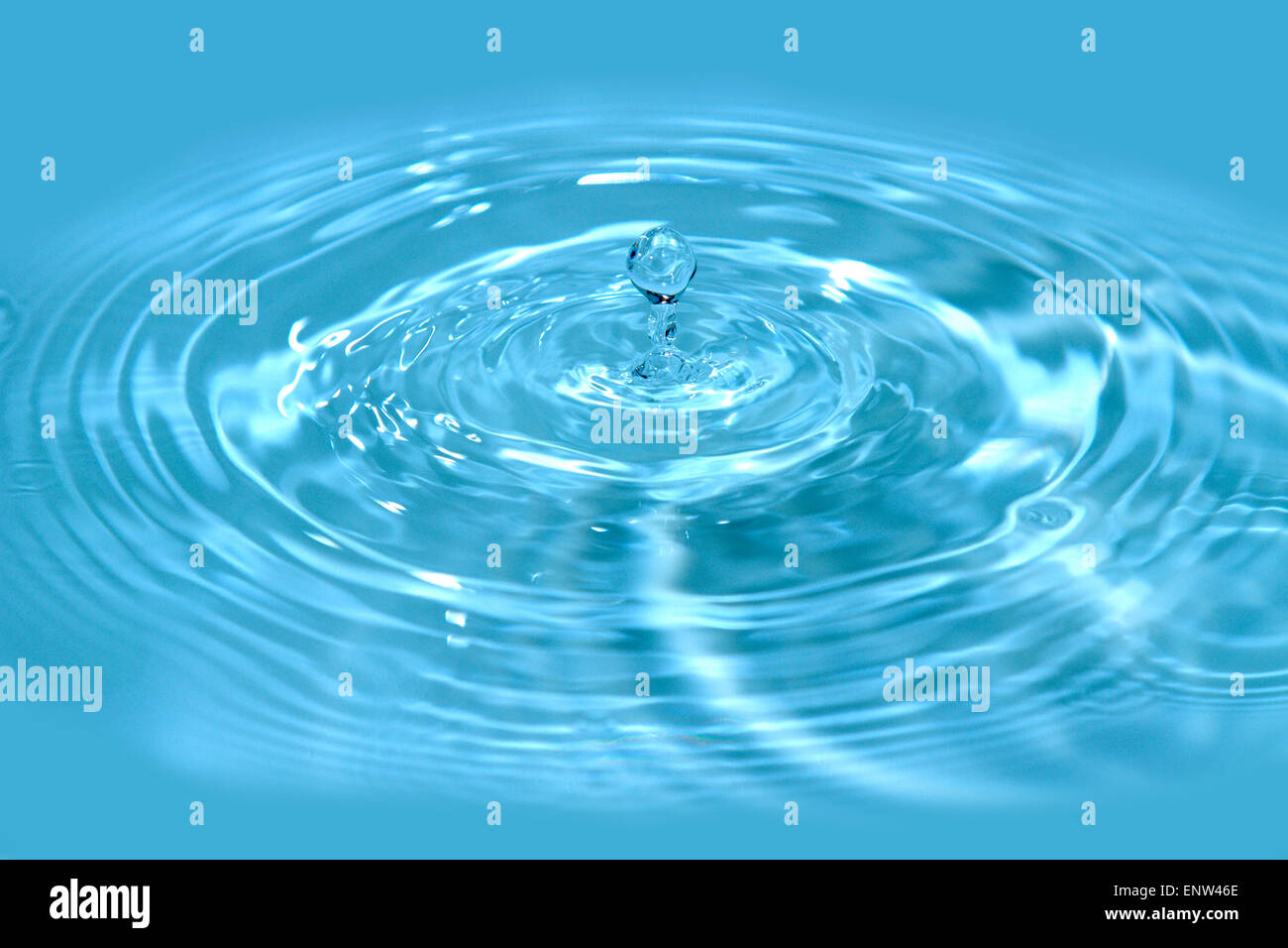 drop of water splashing Stock Photo - Alamy