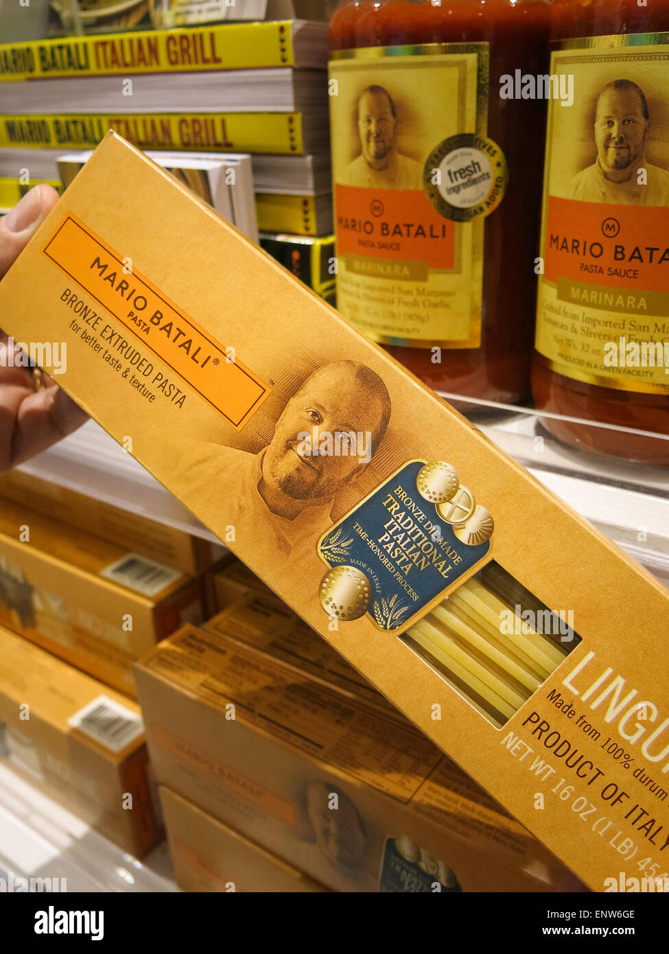 Mario Batali Pasta Products, Eataly Italian Marketplace, NYC Stock ...