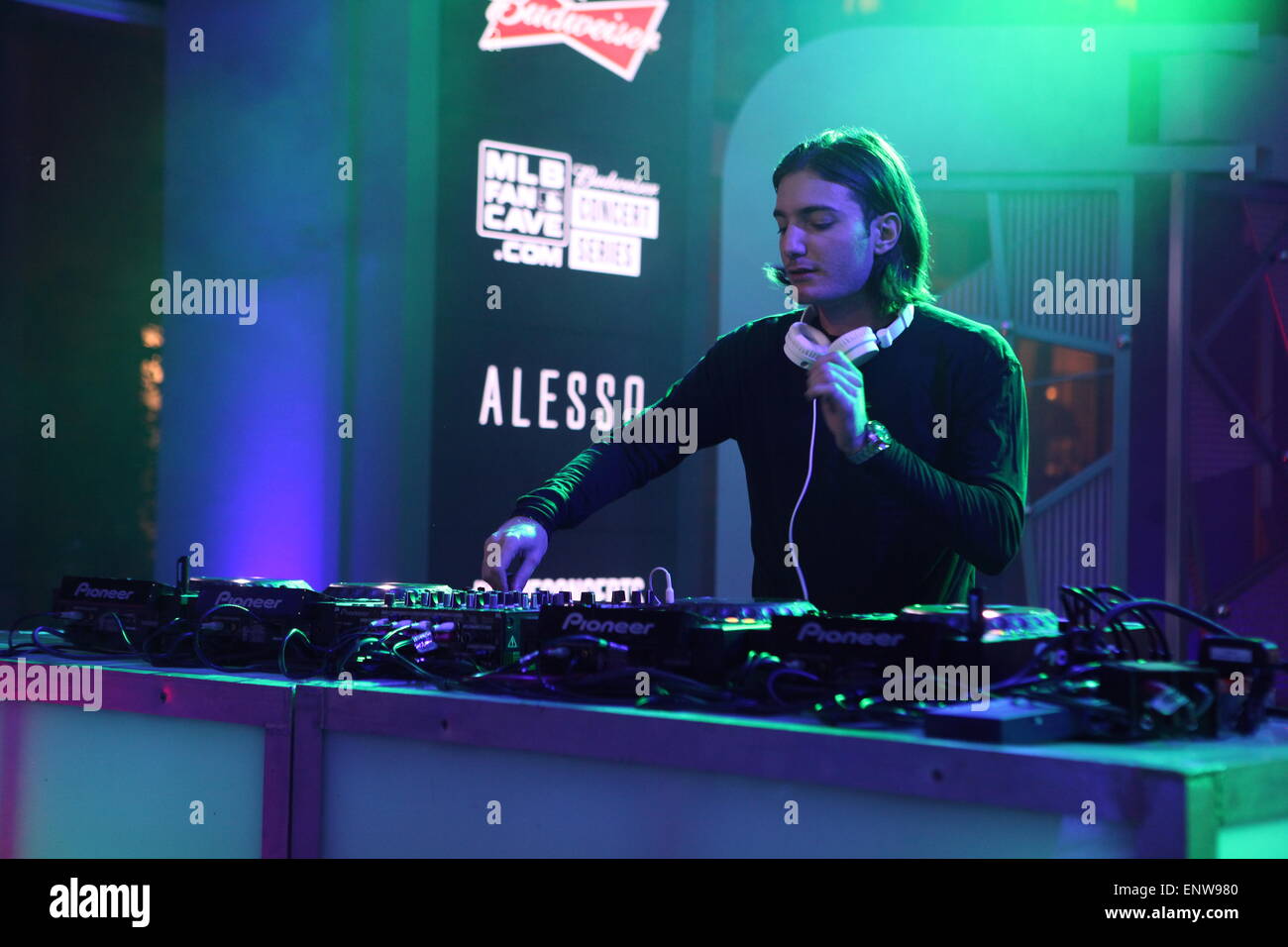 MLB Fan Cave Presents with Budwiser Concert Series with DJ Alesso ...