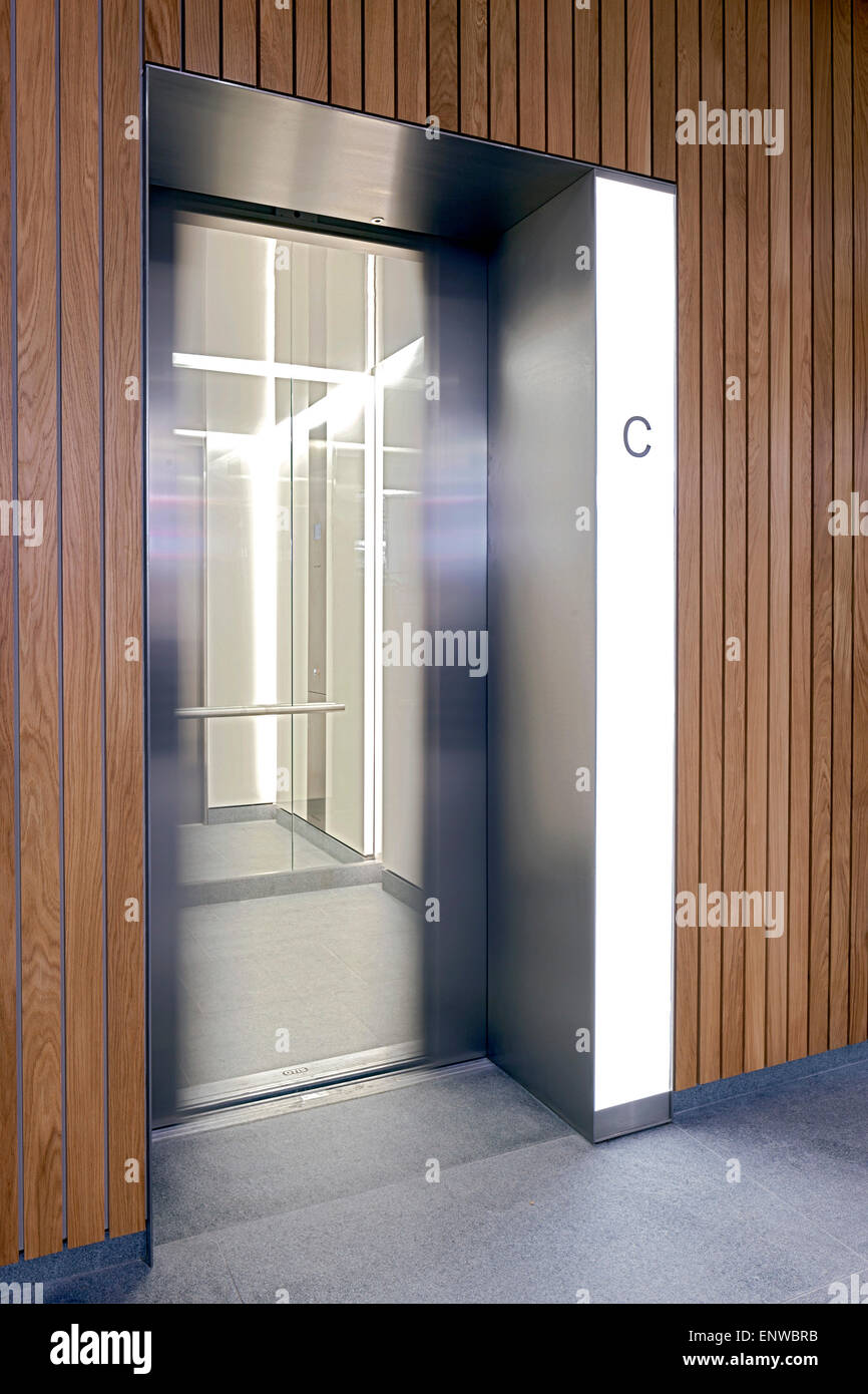 Lift lobby with lift doors opening. 8-10 Moorgate, London, United ...