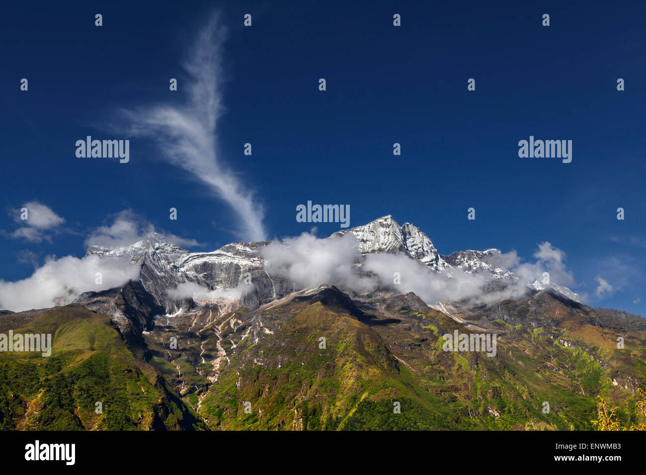 Himalaya snow hi-res stock photography and images - Alamy