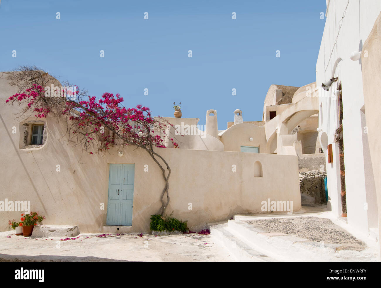 Santorini beautiful buildings Stock Photo - Alamy