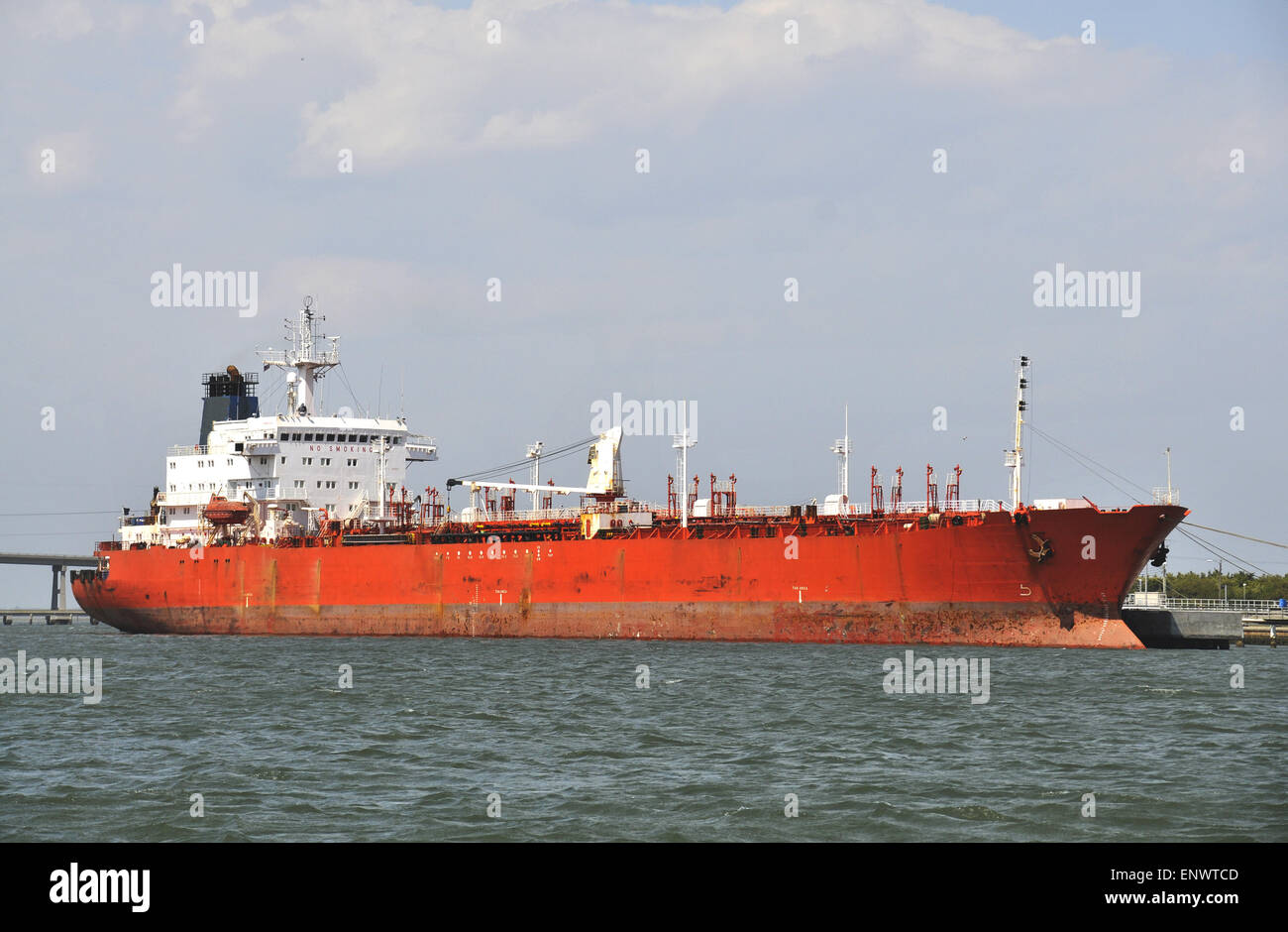 Big load ship hi-res stock photography and images - Alamy
