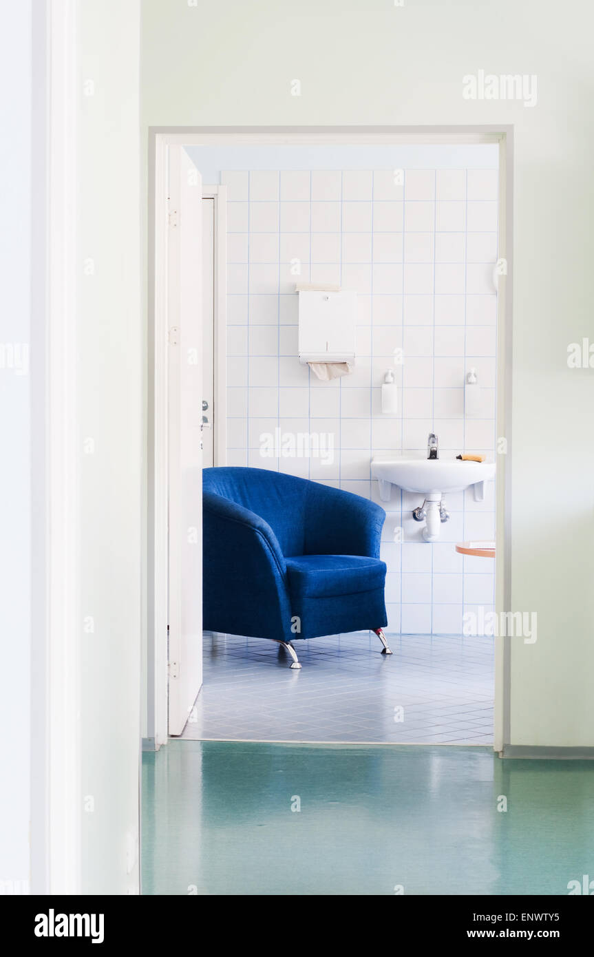 Hospital armchair hi-res stock photography and images - Alamy