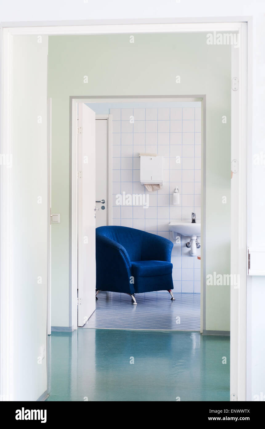 Hospital armchair hi-res stock photography and images - Alamy
