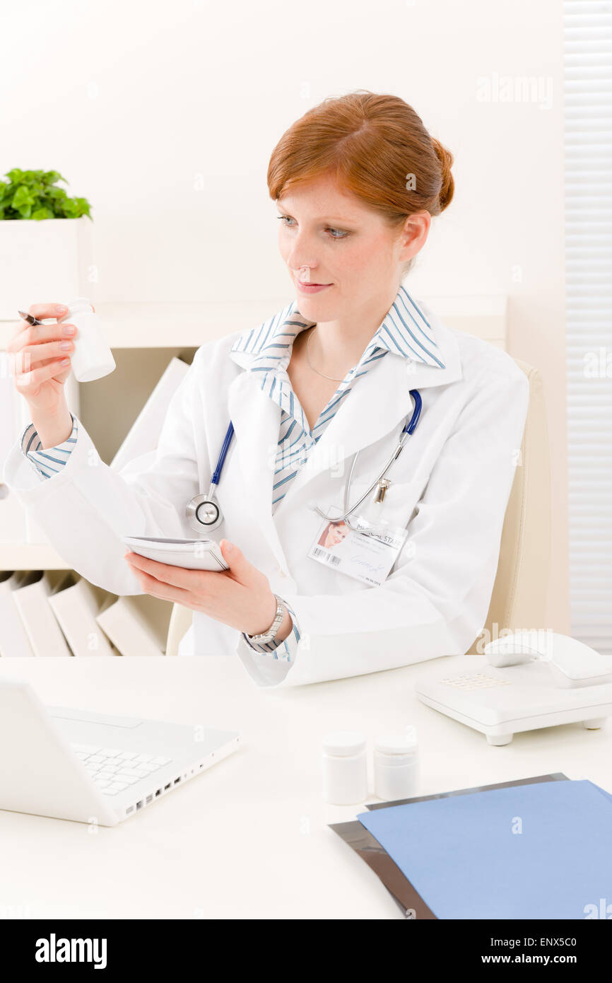 Doctor office - female physician prescription pill Stock Photo - Alamy