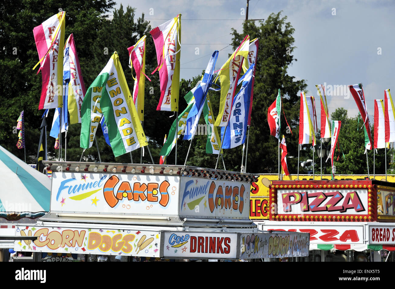 Carnival vendor midway hi-res stock photography and images - Alamy