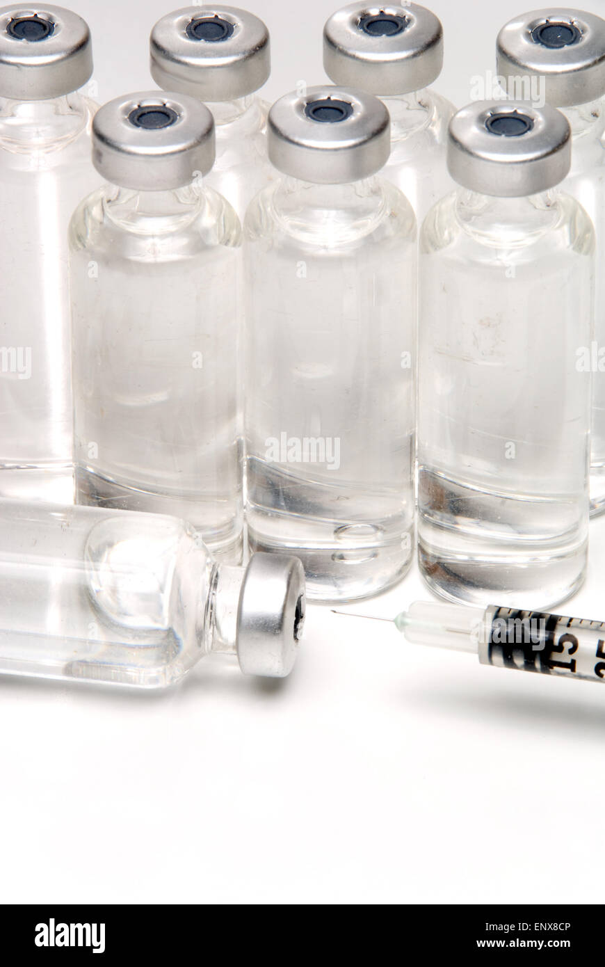 Medicine Vial and Syringe Stock Photo - Alamy