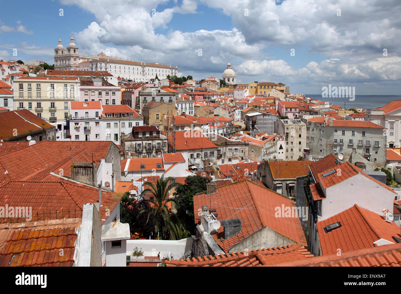 Stadtteil alfama hi-res stock photography and images - Alamy