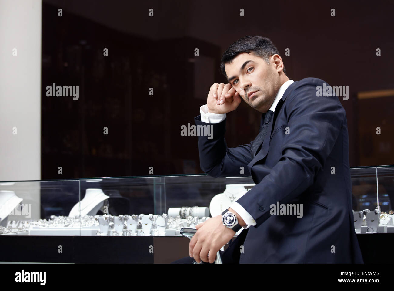 Show windows hi-res stock photography and images - Alamy