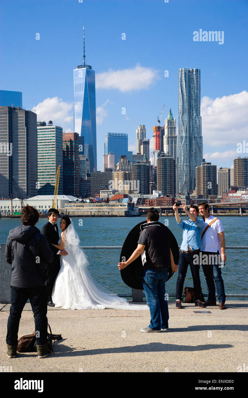 Brooklyn bridge manhattan bride hi-res stock photography and images - Alamy