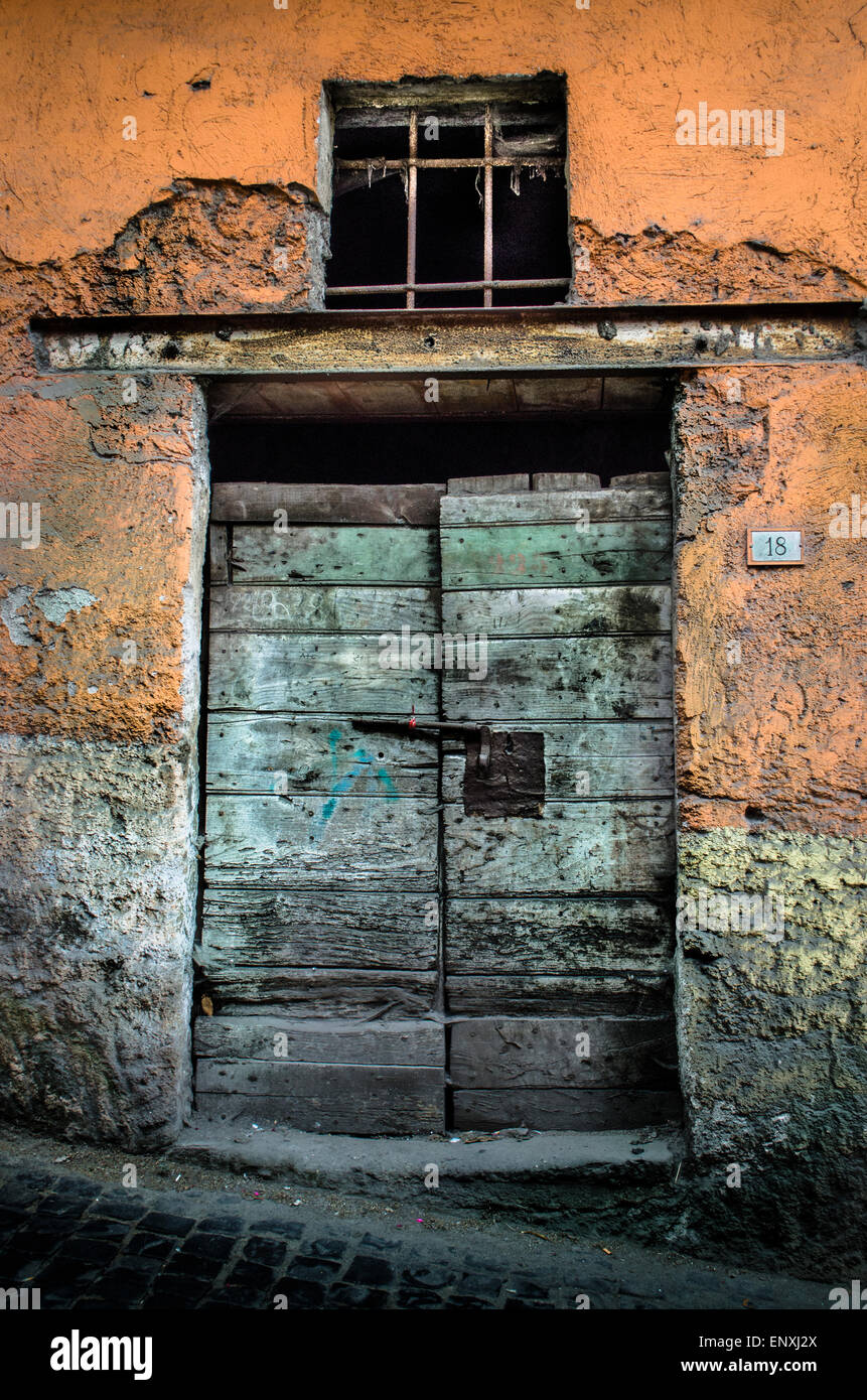Old italian door hi-res stock photography and images - Alamy