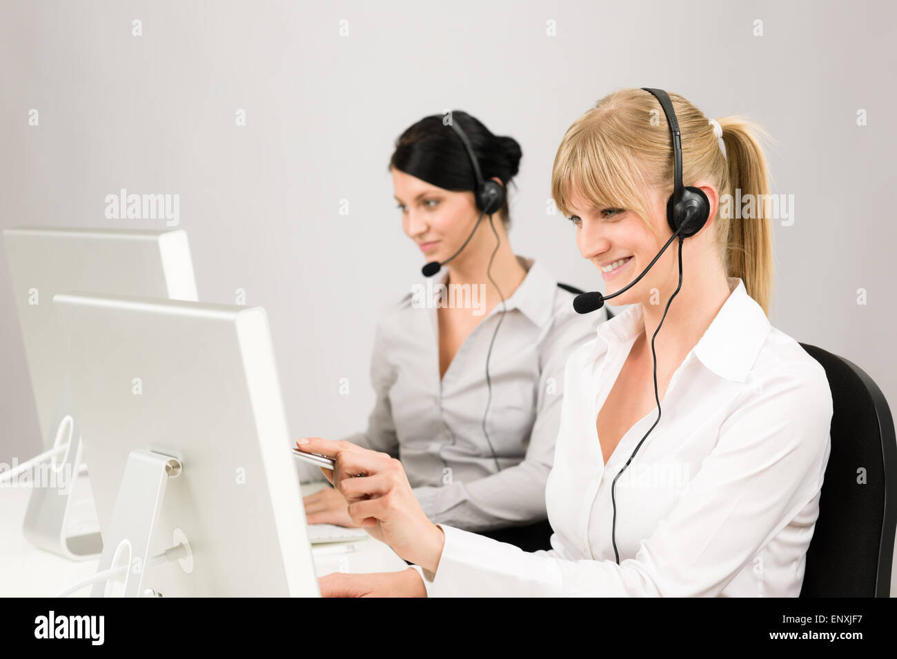 Call center microphone woman hi-res stock photography and images - Alamy