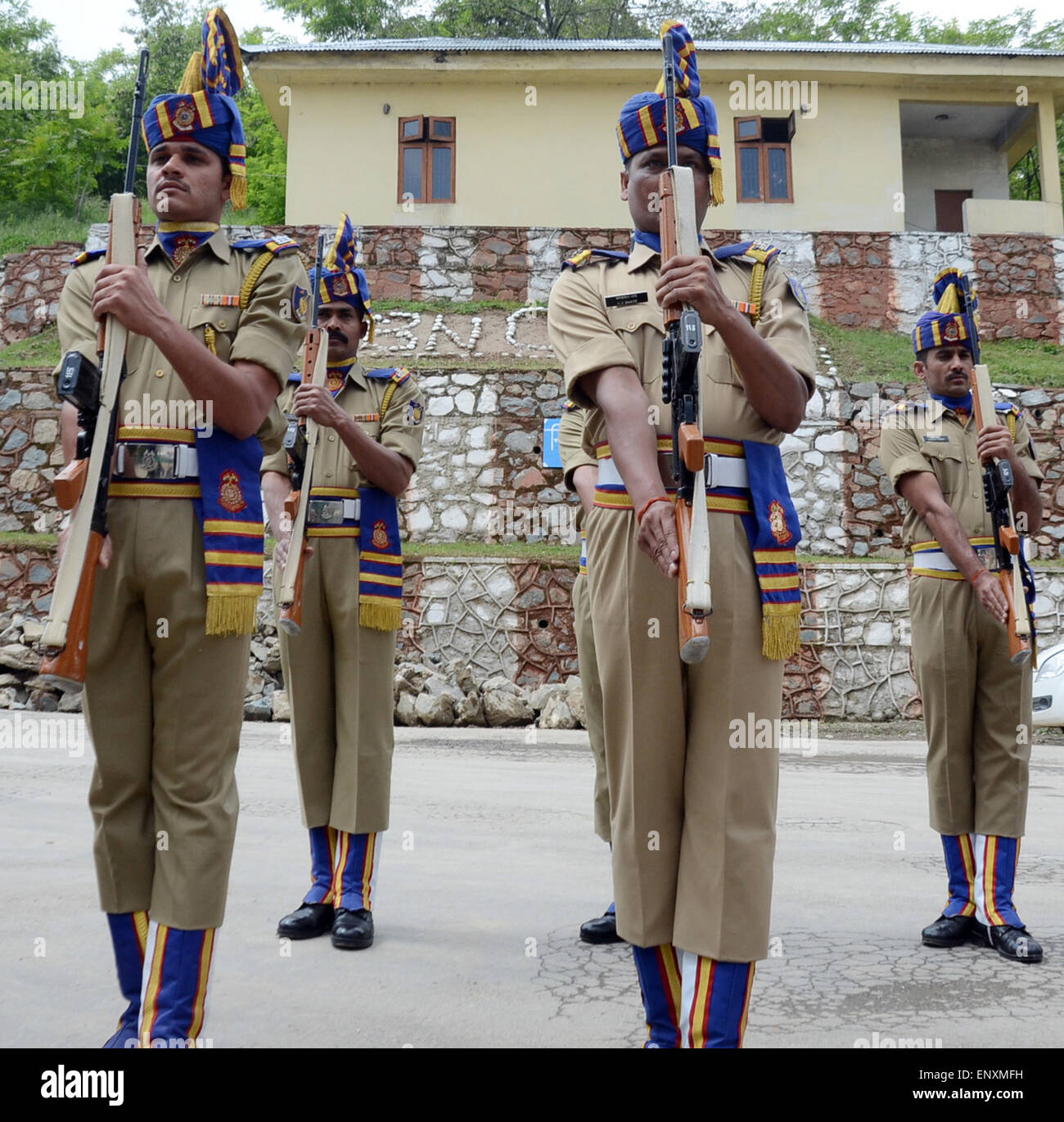 Paramilitary outfit hi-res stock photography and images - Alamy