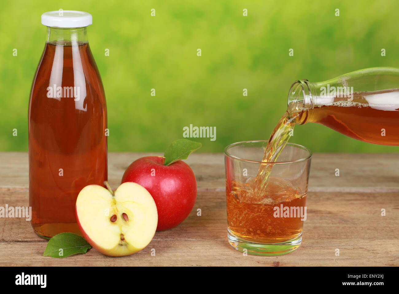 Bio apfelsaft hi-res stock photography and images - Alamy