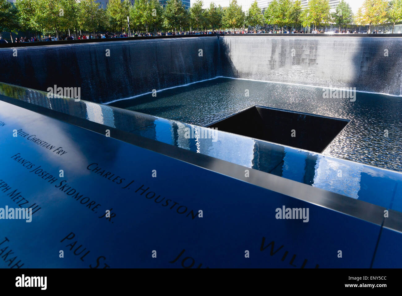 9 11 memorial pool new york hi-res stock photography and images - Alamy
