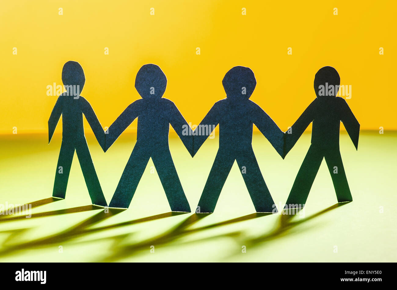 Paper people in teamworking hi-res stock photography and images - Alamy
