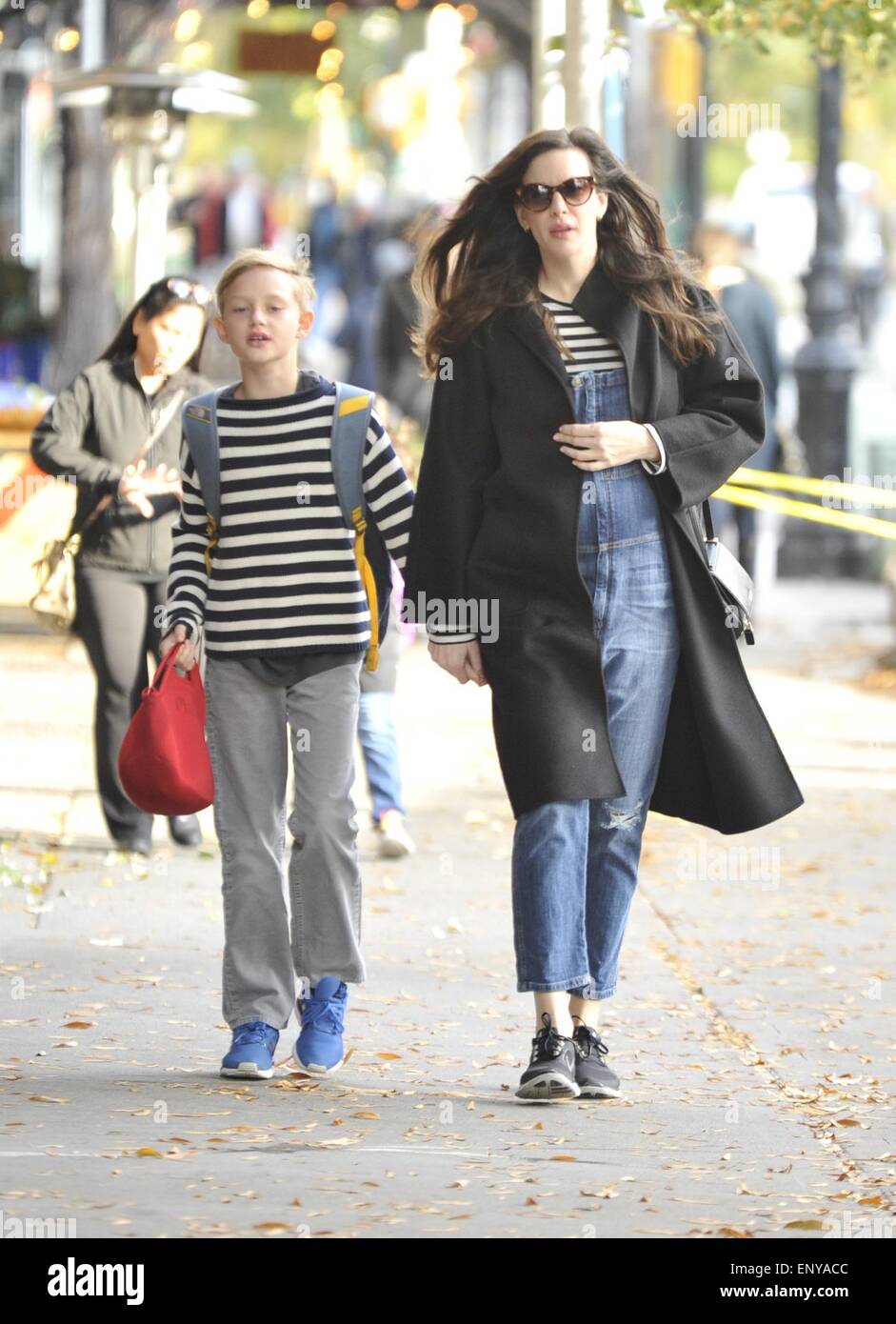 Pregnant Liv Tyler walking her son, Milo to school in Manhattan ...