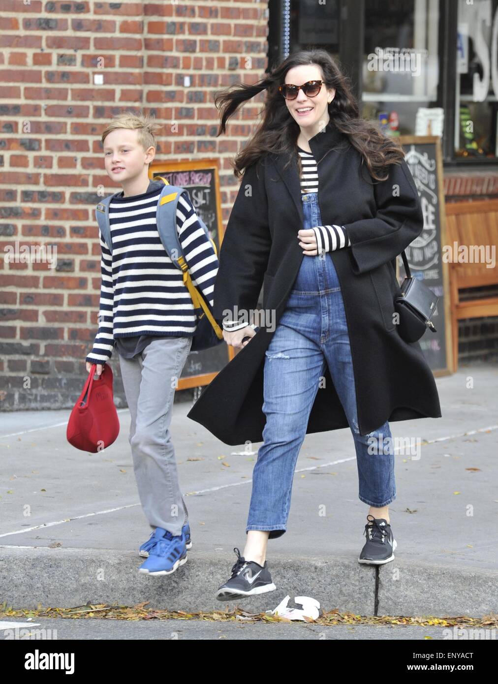 Pregnant Liv Tyler walking her son, Milo to school in Manhattan ...