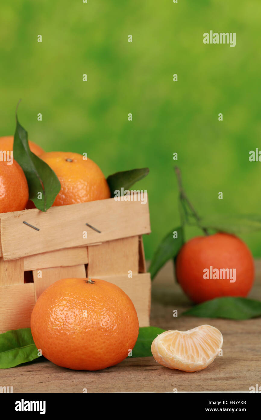 Obst korb hi-res stock photography and images - Alamy