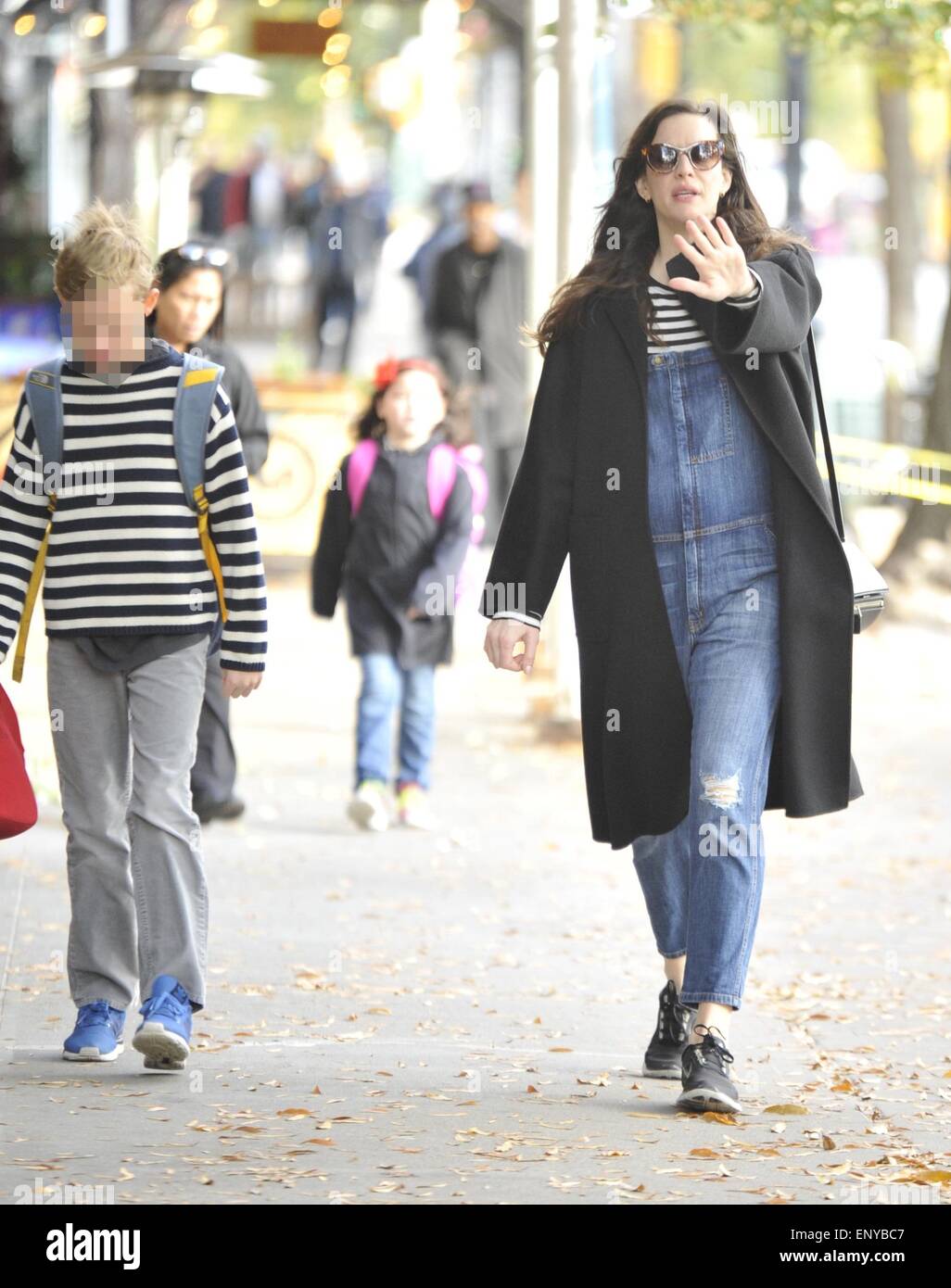 Pregnant Liv Tyler walking her son, Milo to school in Manhattan ...