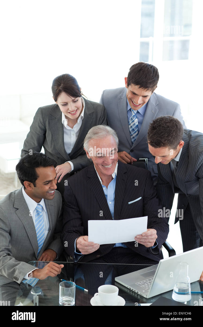 Contract explanation hi-res stock photography and images - Alamy