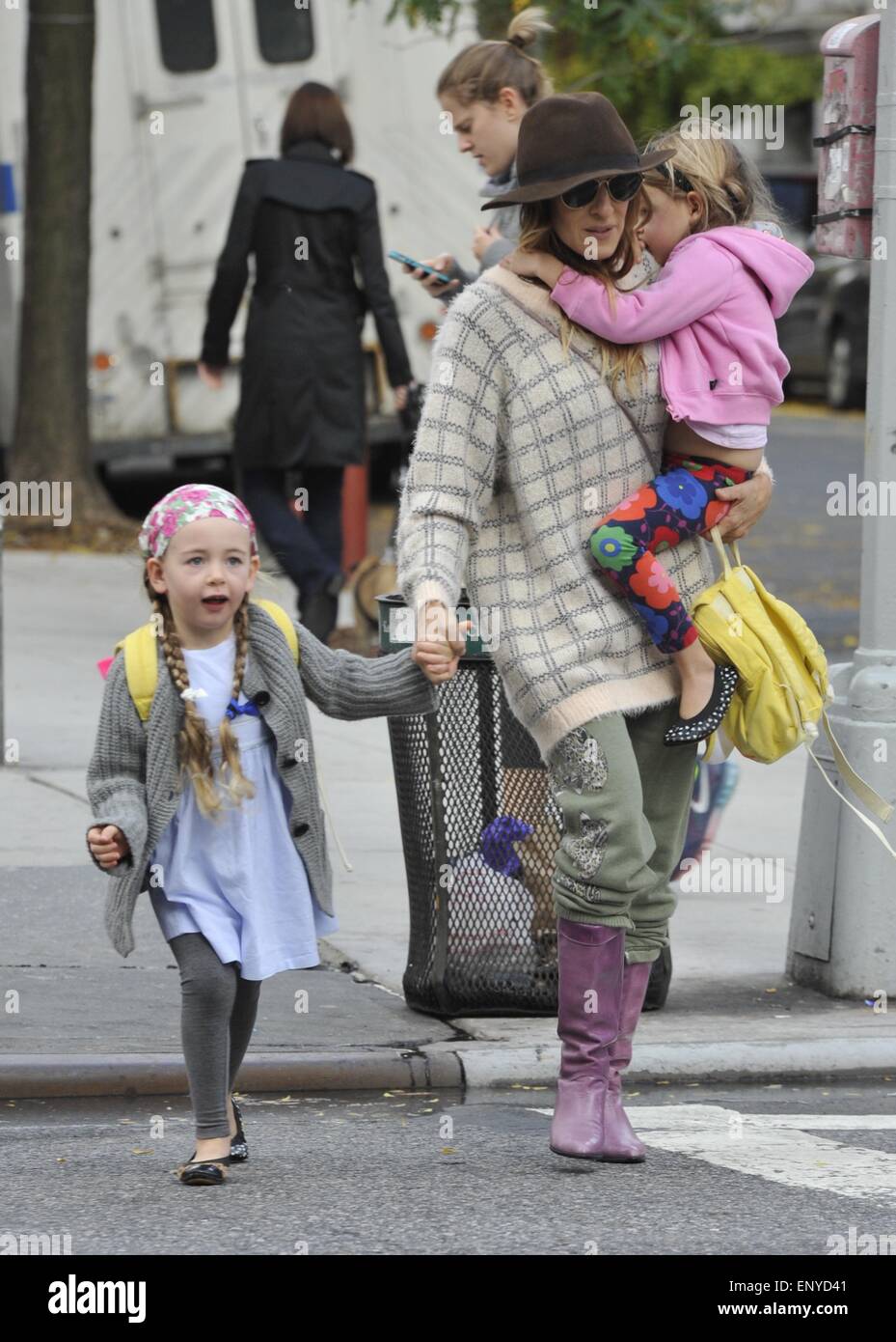 Sarah Jessica Parker takes her twin daughters Tabitha and Marion ...