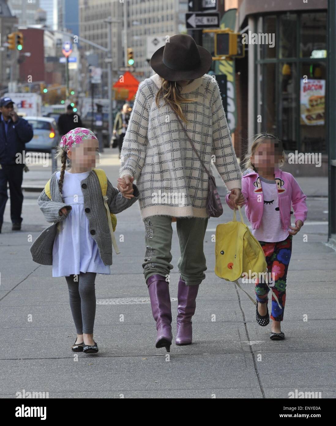 Sarah Jessica Parker takes her twin daughters Tabitha and Marion ...