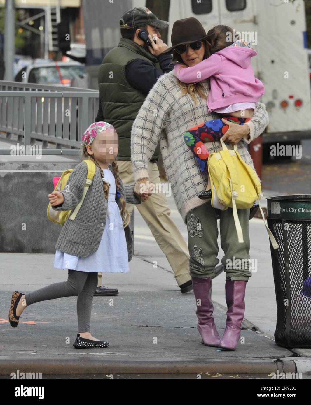 Sarah Jessica Parker takes her twin daughters Tabitha and Marion ...