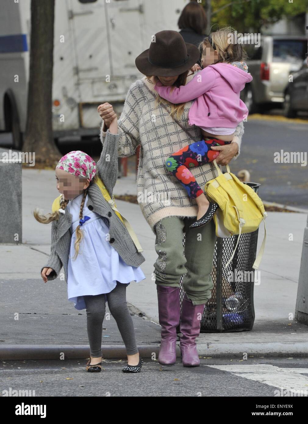 Sarah Jessica Parker takes her twin daughters Tabitha and Marion ...