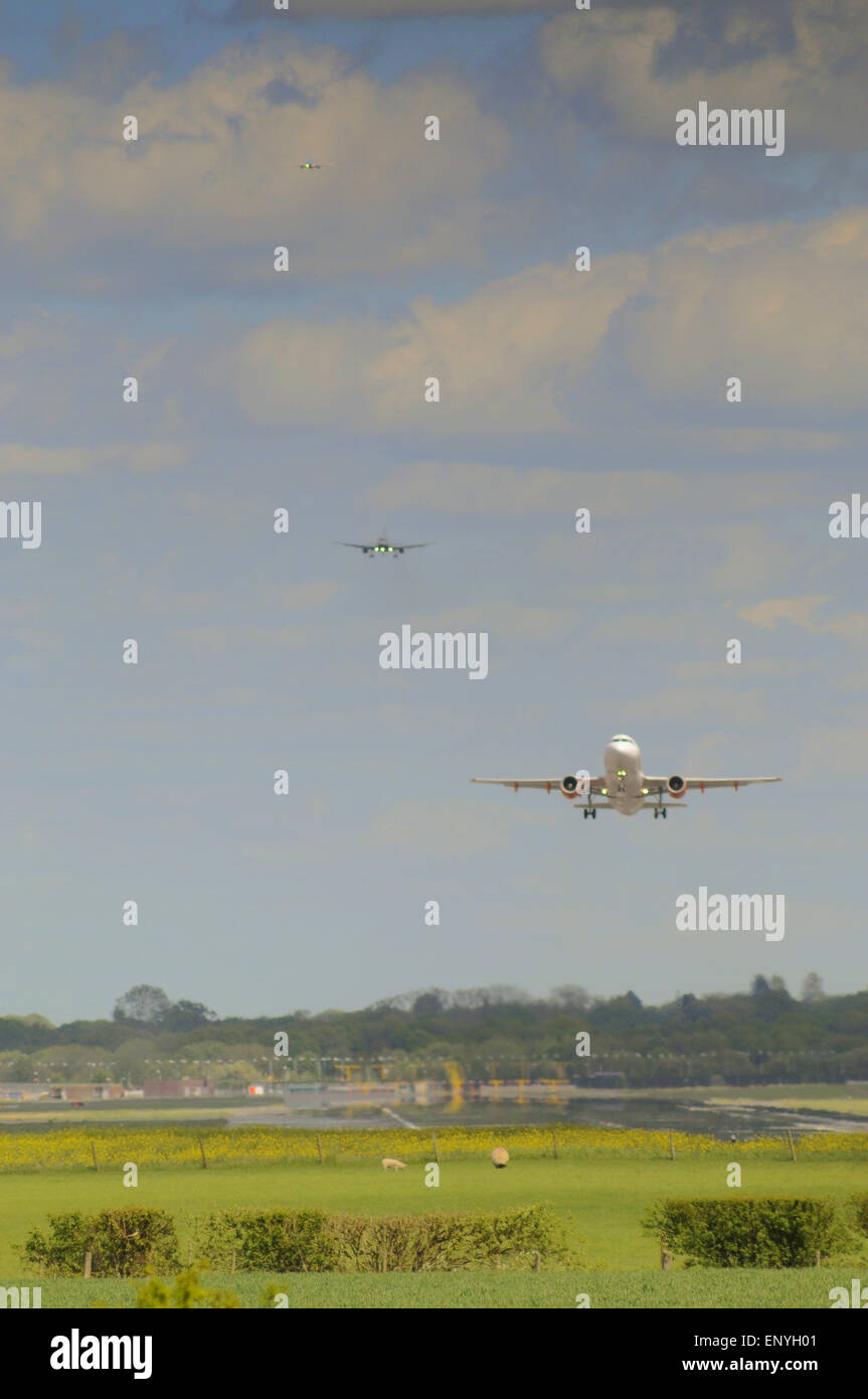 Warm spring weather london hi-res stock photography and images - Alamy