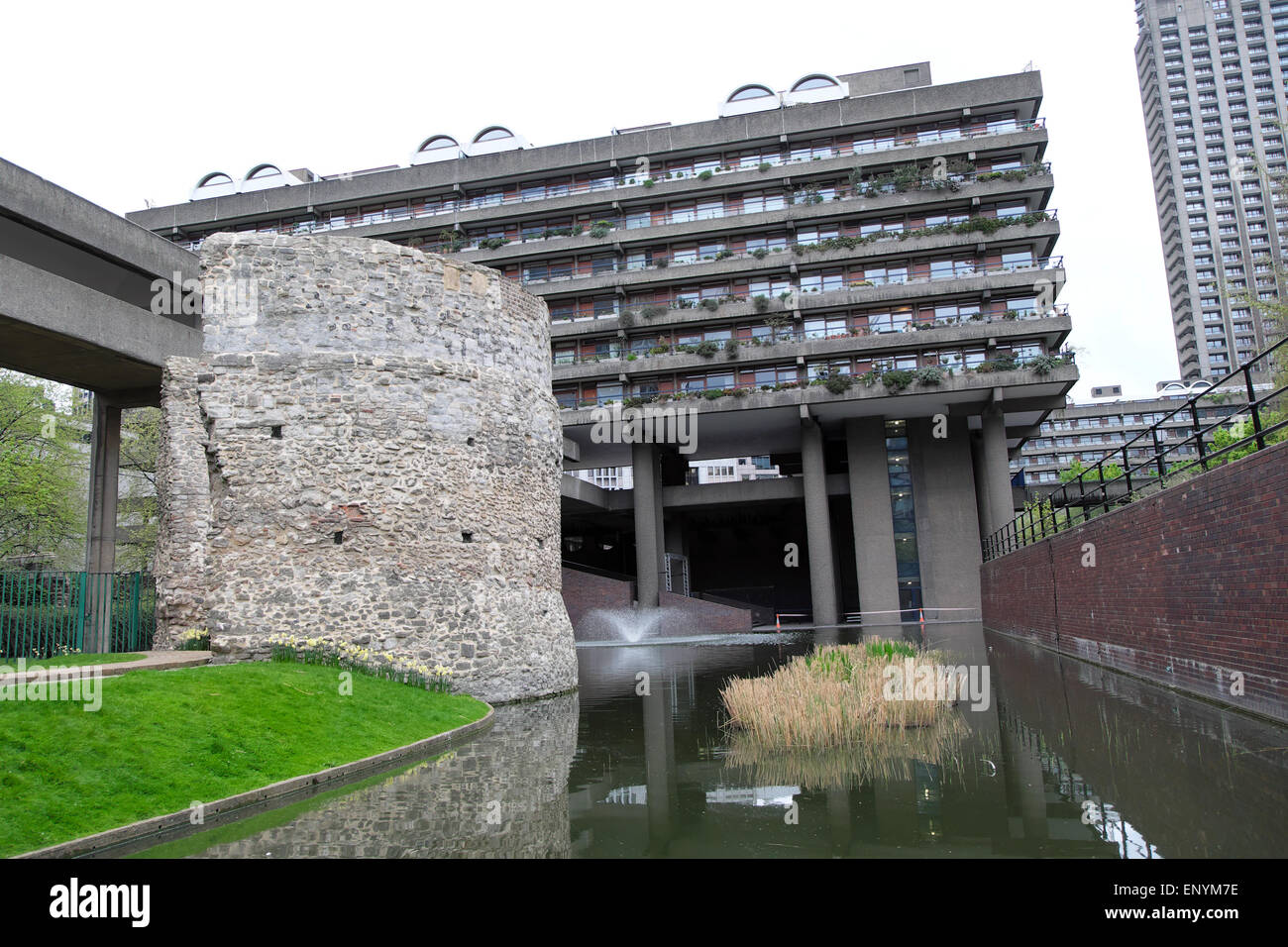 London wall barbican hi-res stock photography and images - Alamy