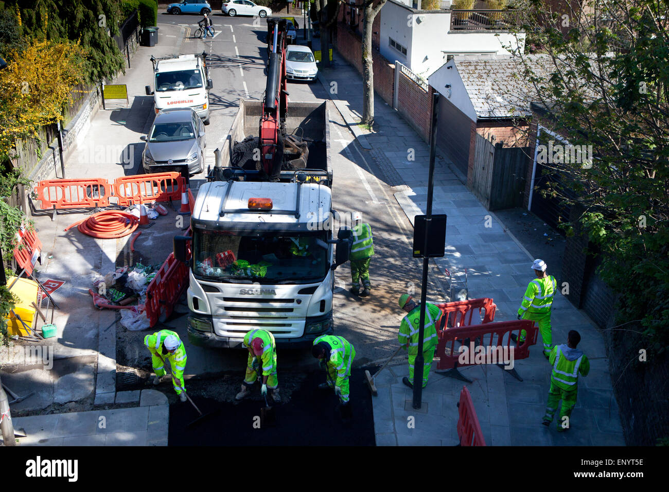 Road tarmacing hi-res stock photography and images - Alamy