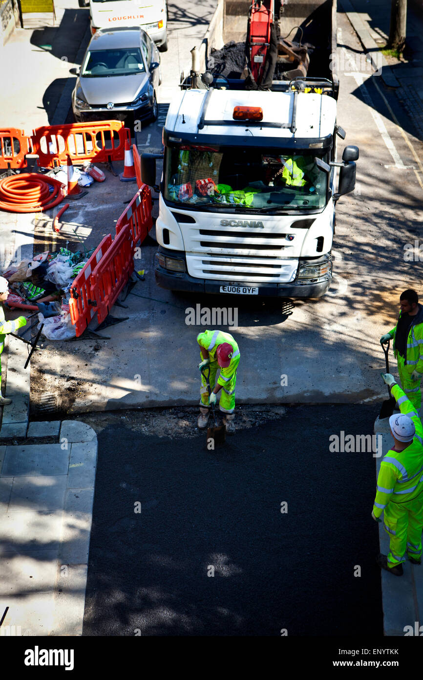 Road tarmacing hi-res stock photography and images - Alamy