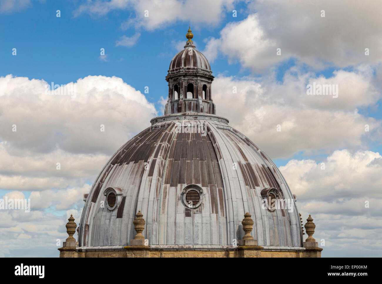 Circular building aerial dome hi-res stock photography and images - Alamy