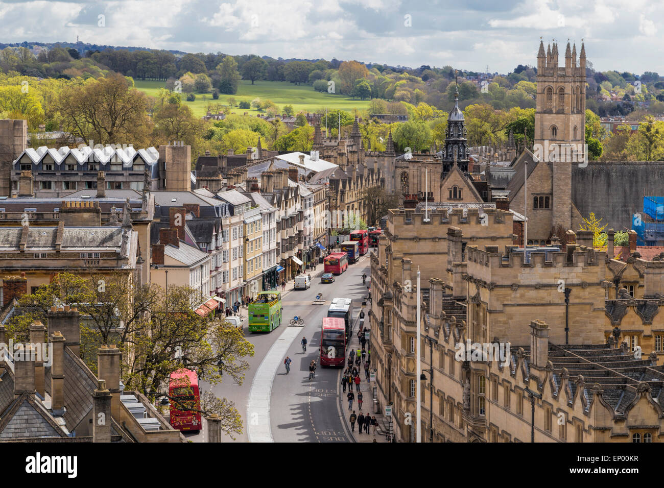 Aerial view on bustling High Street and Magdalen College, University of Oxford, England ...