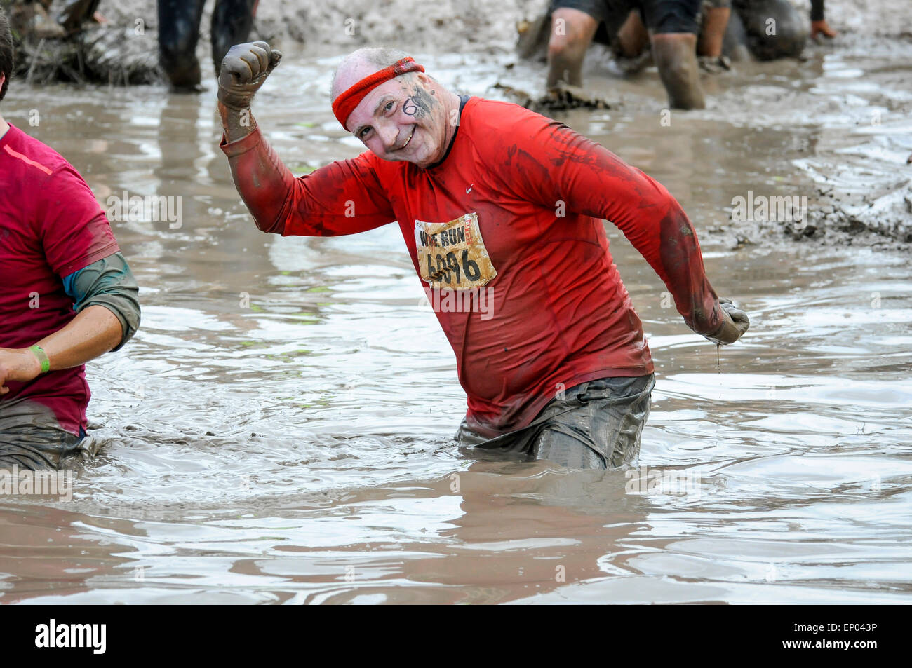 Women covered in mud hi-res stock photography and images - Alamy