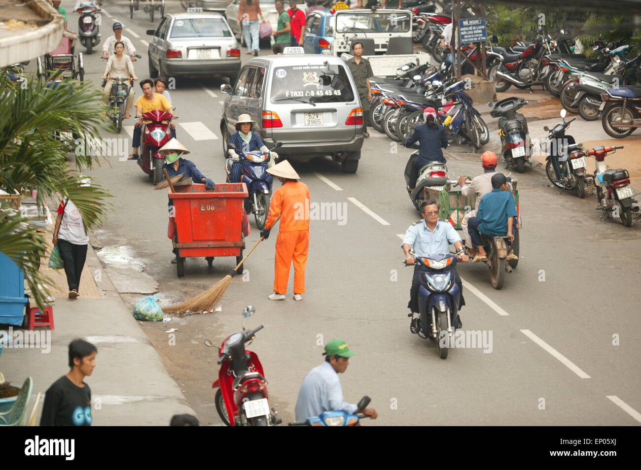 Everyday scene in the city of Hanoi in Vietnam Stock Photo - Alamy