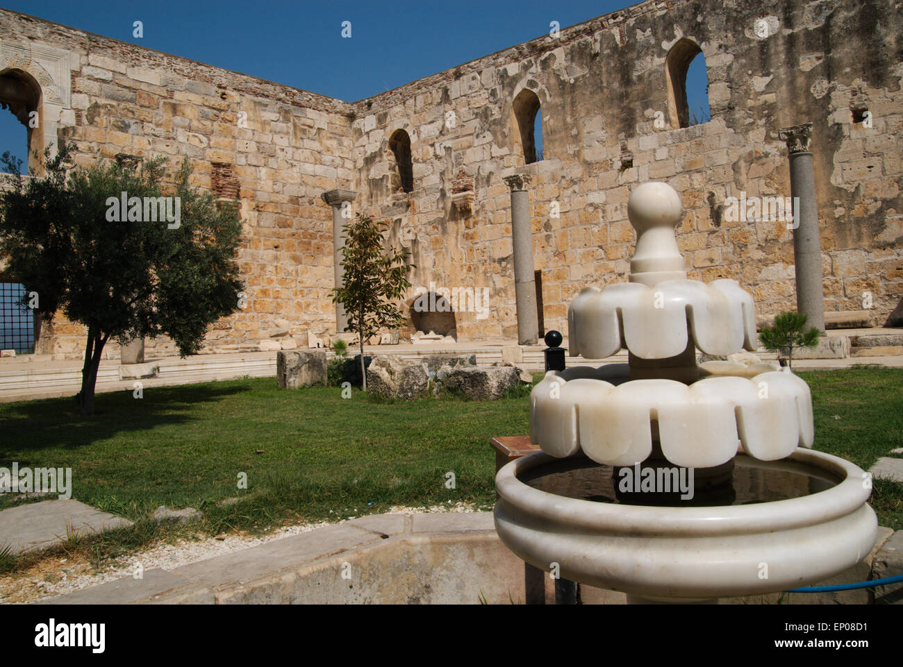 Fountain, Courtyard, Isa Bey Mosque, Selcuk, Turkey Stock Photo - Alamy