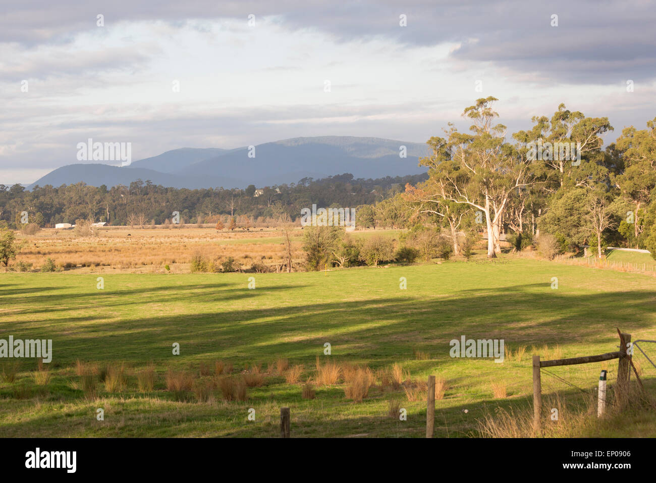 Green ranges hi-res stock photography and images - Alamy