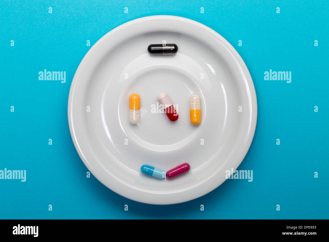 6 capsules hi-res stock photography and images - Alamy